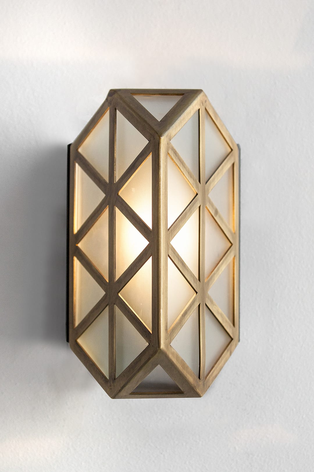 Wall Lights : Topos Workshop